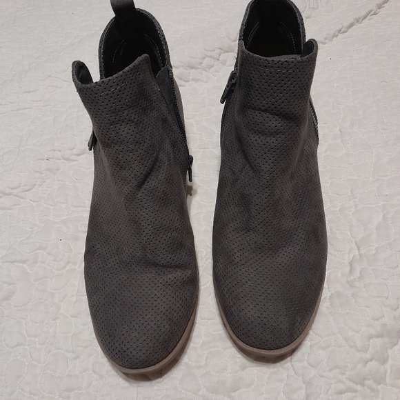 Universal Thread | Shoes | Universal Thread Brown Ankle Boots 85 | Poshmark